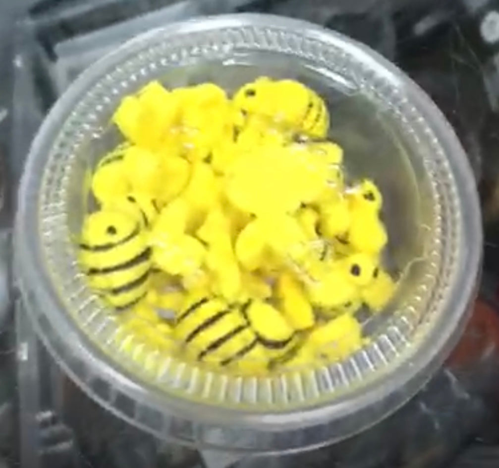 Mini Gum Paste Bees (12 pc) – Cake Art Shop